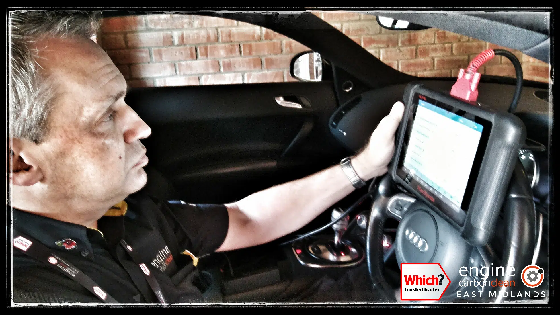 Engine Carbon Clean on an Audi R8 V8 (2008 - 96,555 miles) » Engine ...